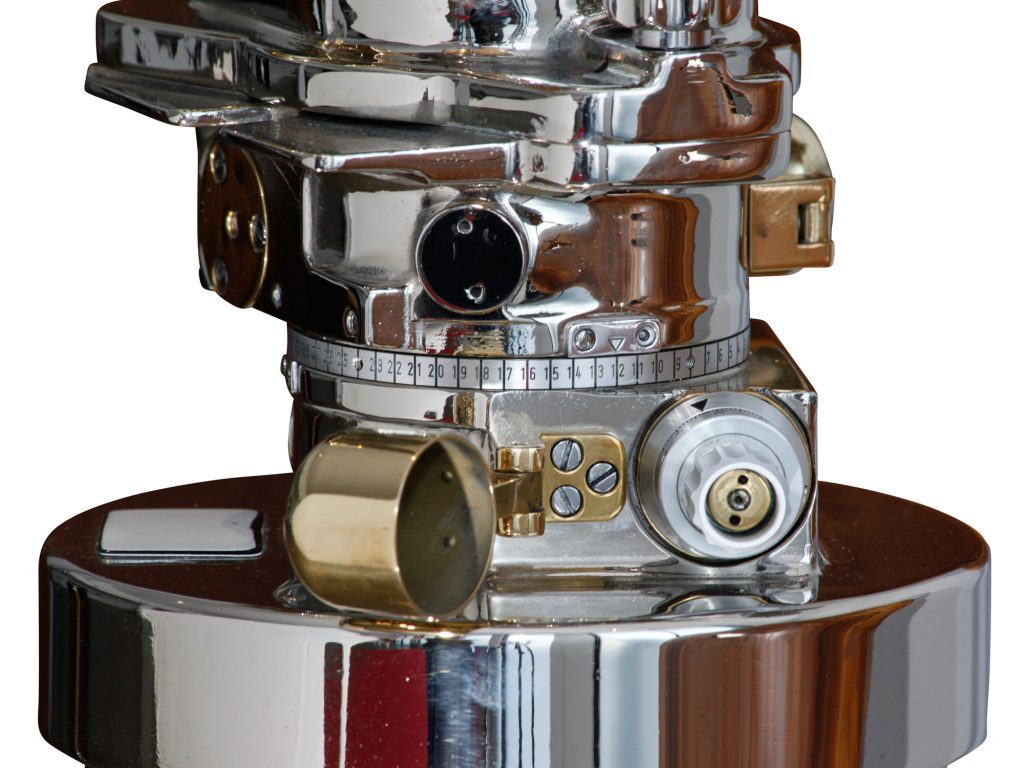 10×50 Zeiss Periscope Binoculars with Zeiss Metal Tripod – House of Whitley