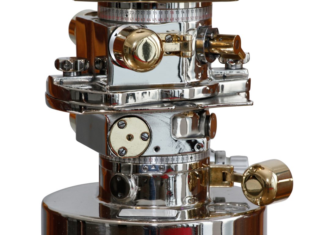 10×50 Zeiss Periscope Binoculars with Zeiss Metal Tripod – House of Whitley